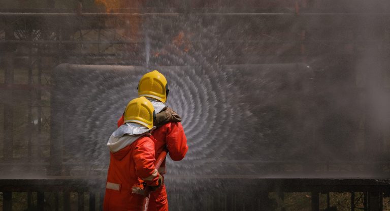 Ropa de protección contra el calor y las llamas